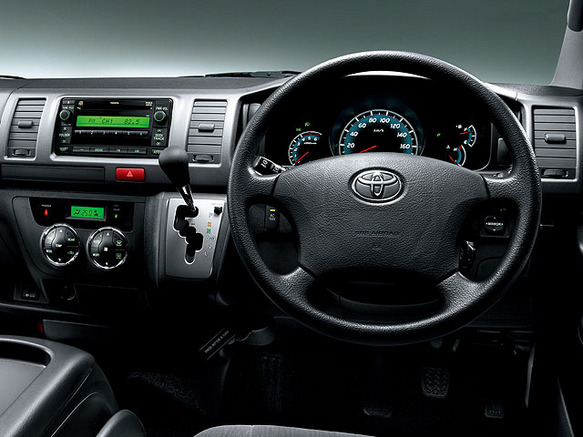 トヨタ ハイエースバン 2004年式モデル 3.0 DX ロング GLパッケージ ディーゼルターボ AT のスペック詳細 | 新車・中古車見積もりなら【MOTA】