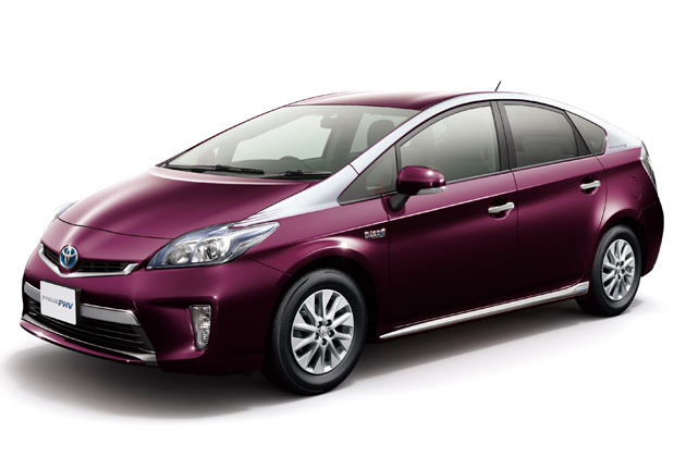 トヨタ、「プリウスPHV」を一部改良|【業界先取り】業界ニュース・自動車ニュース2025国産車から輸入車まで【MOTA】