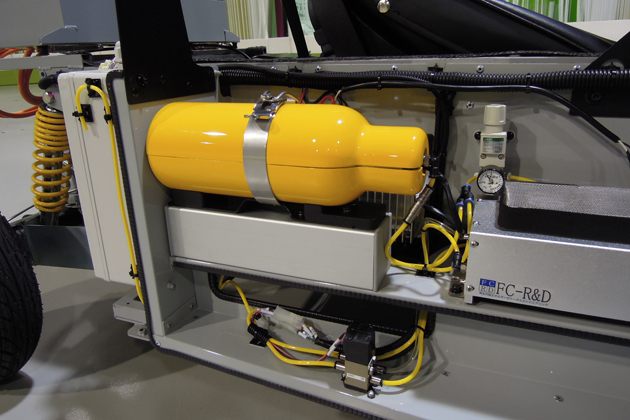 メガウェブにて、子供けキットカー「ピウス」の燃料電池モデル『FC-PIUS』のプレ試乗イベント開催(画像ギャラリー No.7) | 【業界 ...