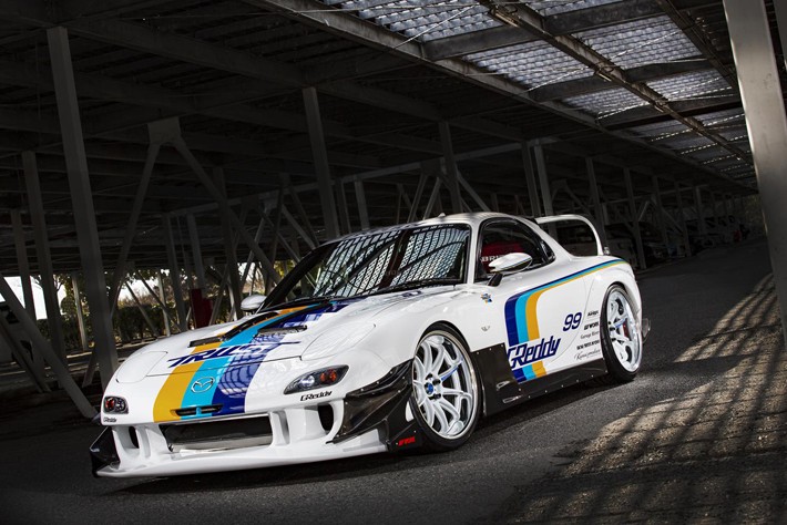 魅せるスポーツホイール「ZR10」の2ピースモデルが登場！ 深いリムが美しい「WORK EMOTION ZR10 2P」／WORK Vol.14(画像ギャラリー No.18) | 【車のパーツ ...