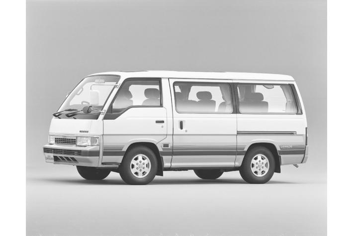 日産キャラバン誕生50周年企画第一弾、特別プレゼントキャンペーン！CARAVAN × G-SHOCK、タフネスなコラボモデルを101本限定で ...