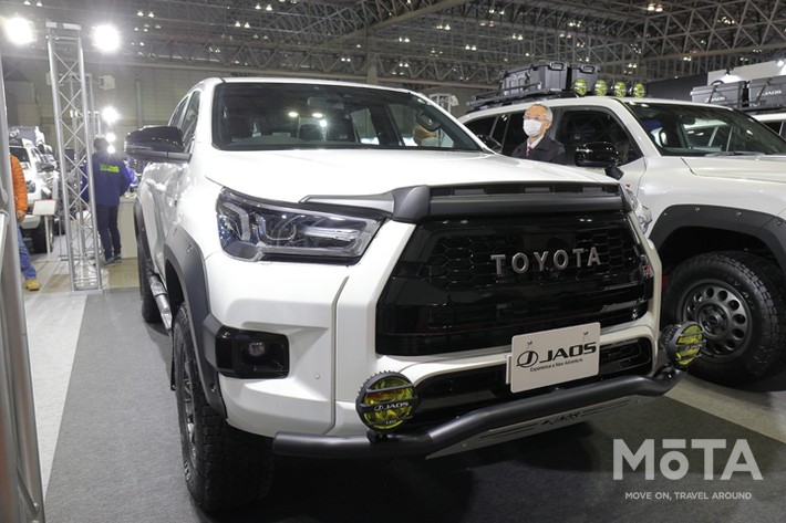 JAOSが渾身のランドクルーザー＆ハイラックスのデモカーを出展！ より力強くカスタムされた2台のSUVに着目【東京オートサロン2023】(画像ギャラリー No.3) | 特集【MOTA】