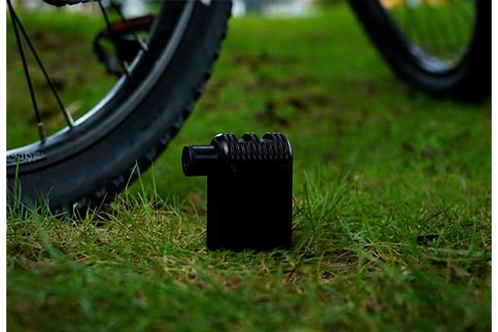 驚くほどコンパクト！わずか80秒でタイヤに空気を充填完了！ミニ電動空気入れ「SEIKOU A2」(画像ギャラリー No.10) | 【業界先取り】業界ニュース・自動車ニュース2023国産車から ...