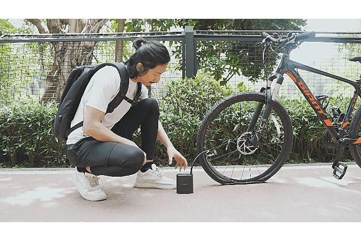 高性能と小型軽量を両立した電動空気入れ「SPUMP」が本日Makuakeにて初登場！(画像ギャラリー No.2) | 【業界先取り】業界 ...