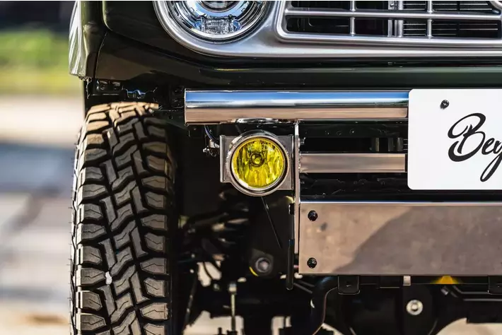 BeyondJAPAN、クラシカルなジムニースタイルを再解釈したカスタムデモカー「CODE02」を発表-過去の美学と現代のカスタム技術の融合(画像ギャラリー No.2) | 【業界先取り】業界 ...